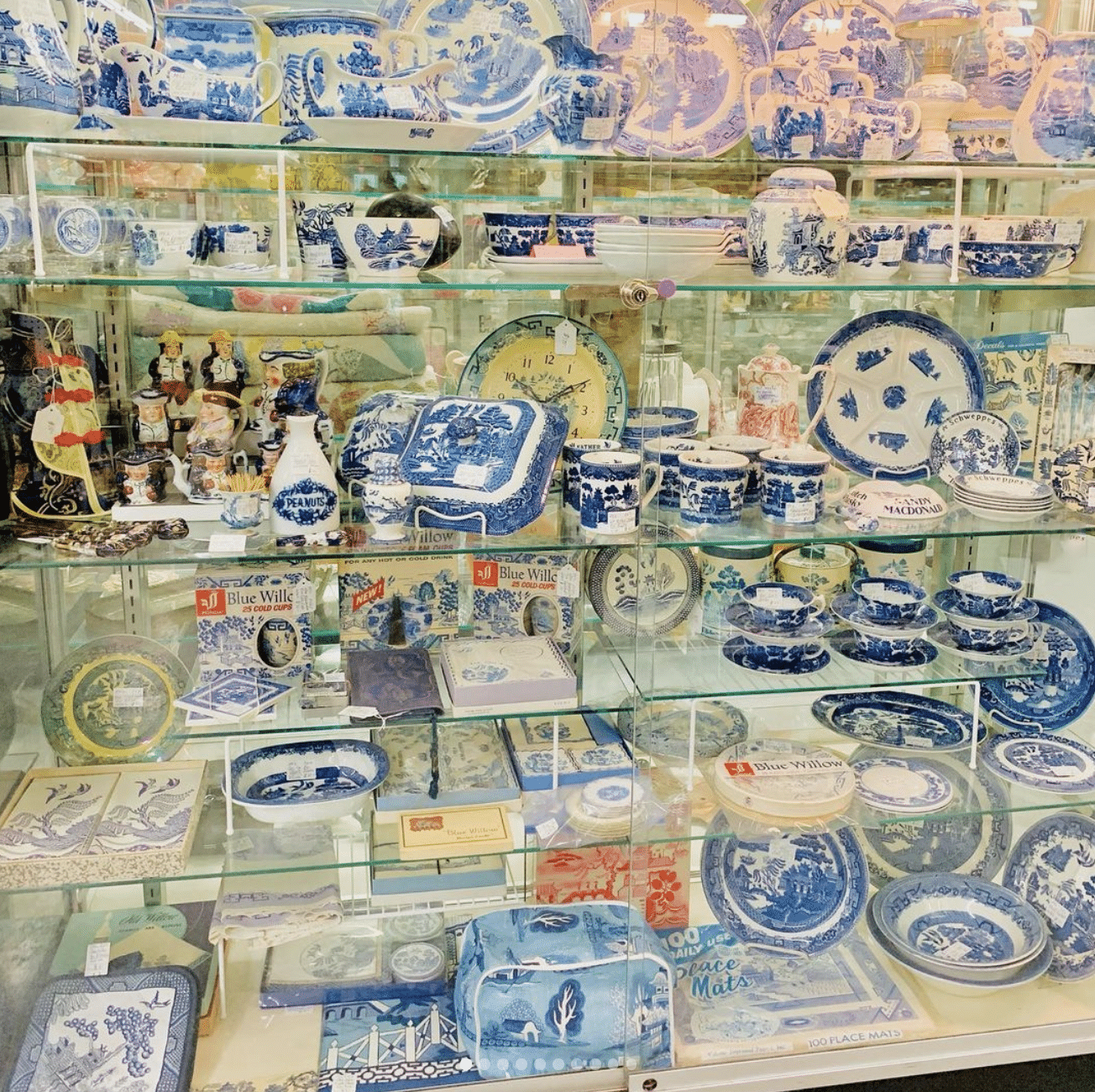5 Popular Antiquing Destinations for Collectors (And How to Get Your ...