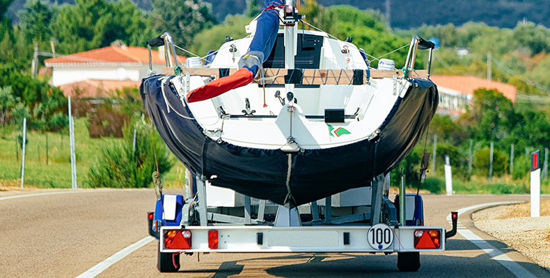 Best Sailboat Transport Options: Open vs Enclosed