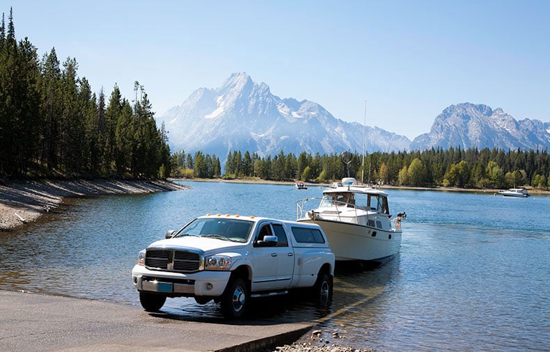 How to Choose a Boat Transporter | uShip Shipping Guides